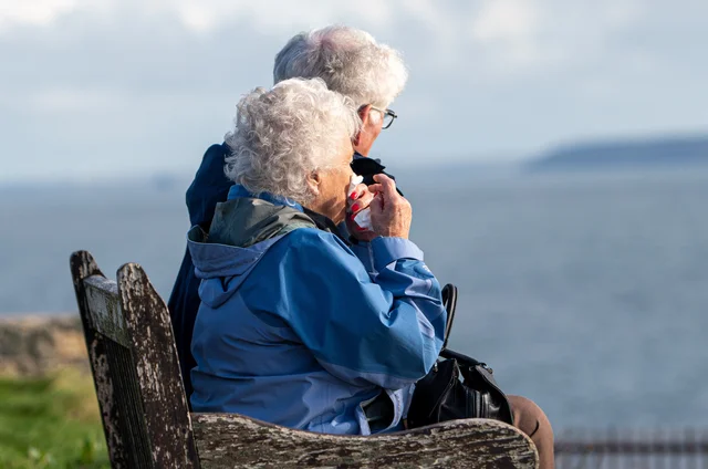La vida después de enviudar: cómo lidiar con la soledad | Durcal