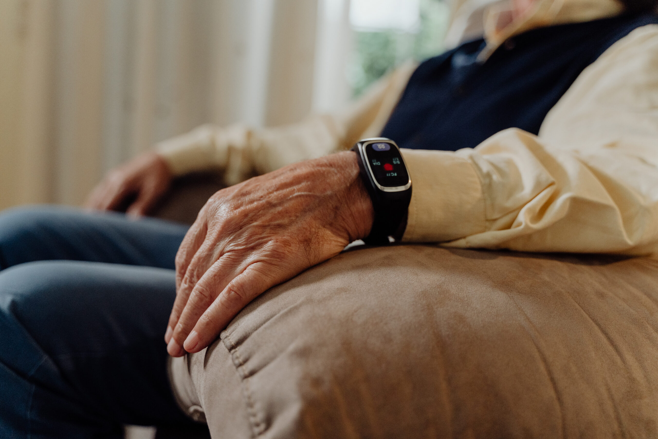 ¿Qué es la teleasistencia? - Durcal Blog