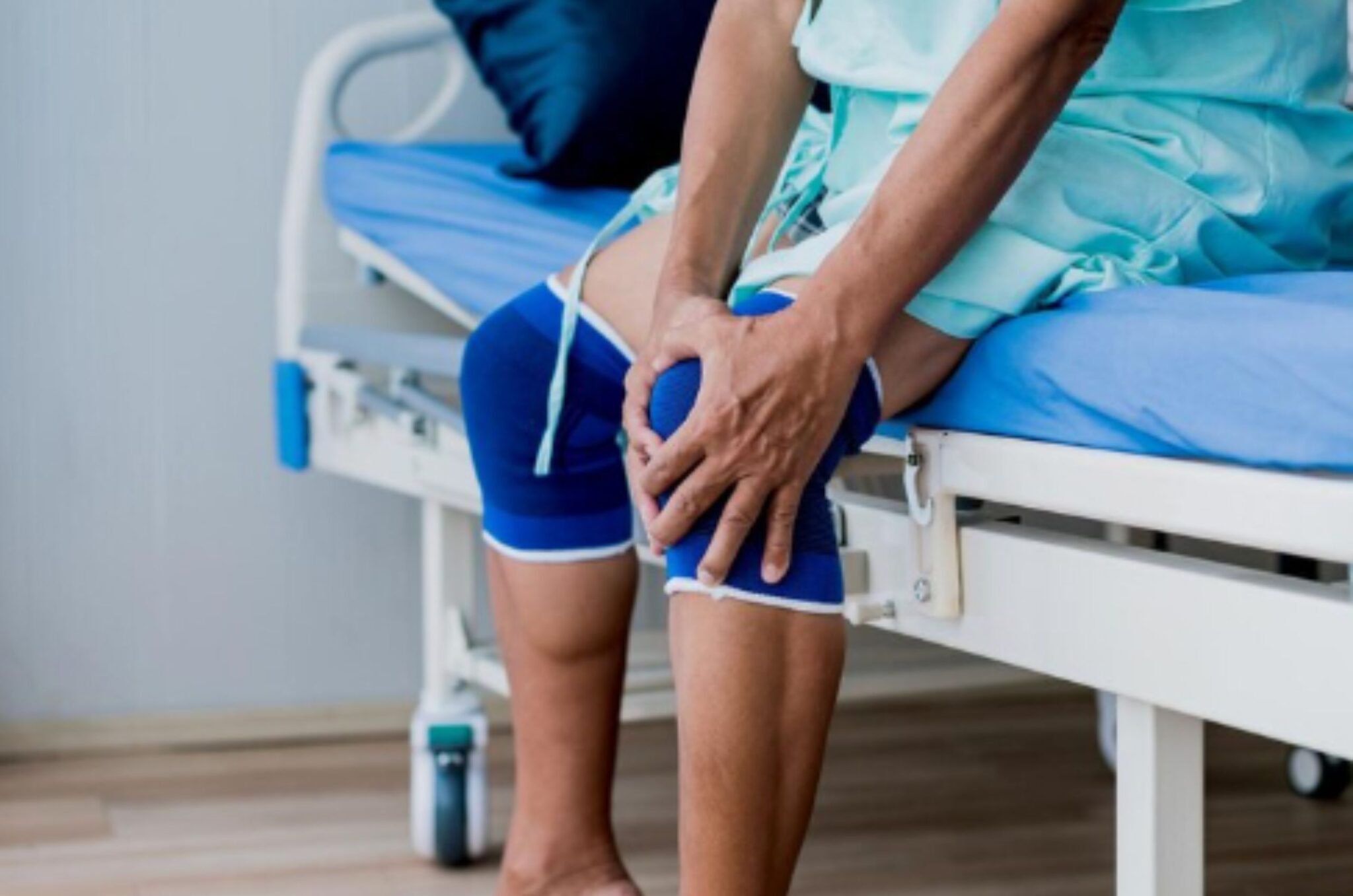 ¿Es doloroso el postoperatorio de prótesis de rodilla? - Durcal Blog